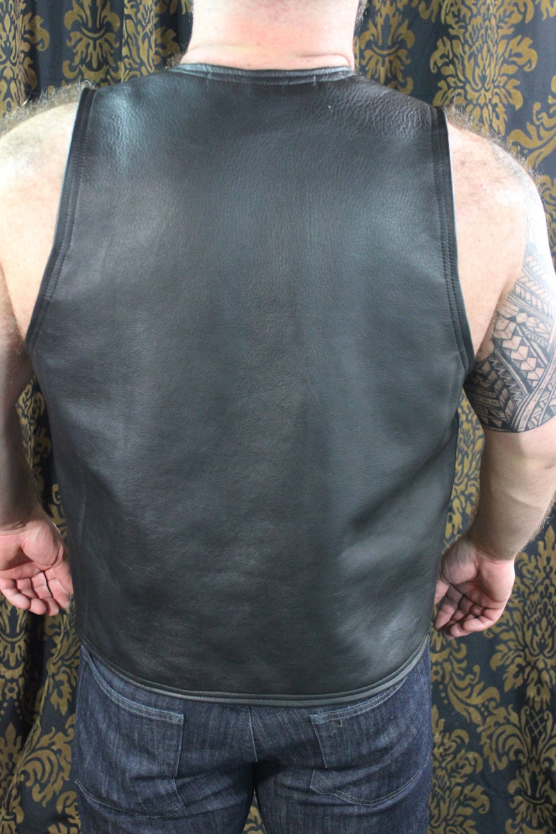 Buckled Shoulder Vest – Wolfstryker Leather